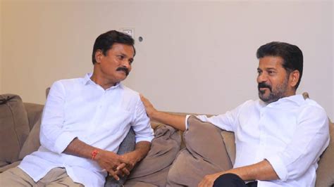 Kumbam Anil Kumar బీఆర్ఎస్‌లో చేరిన 2 నెలలకే మళ్లీ కాంగ్రెస్‌ కండువా
