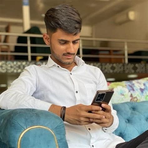 महेश खोटे 🦅 Mahi862 • Threads Say More