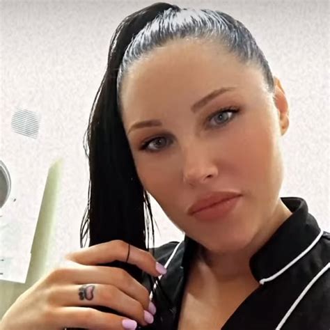 Nardia Smart • Threads Say More