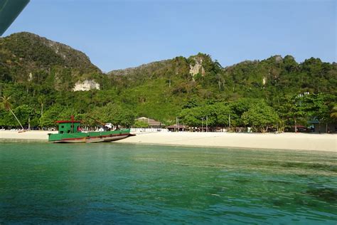 Quality Of Life In Ko Phi Phi 2025 History Culture Trends