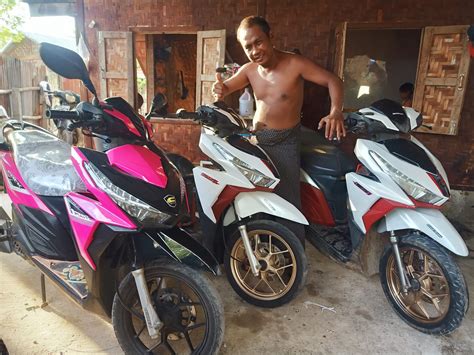 တရုတ် ကလစ် ရောင်းမယ်ဝယ်မယ် Facebook