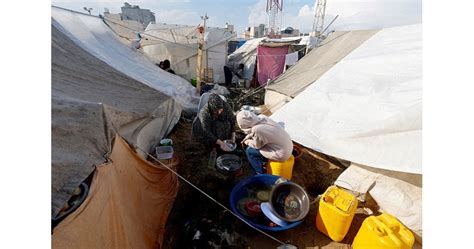 Камион с гориво влезе в Газа за първи път от началото на войната между Хамас и Израел