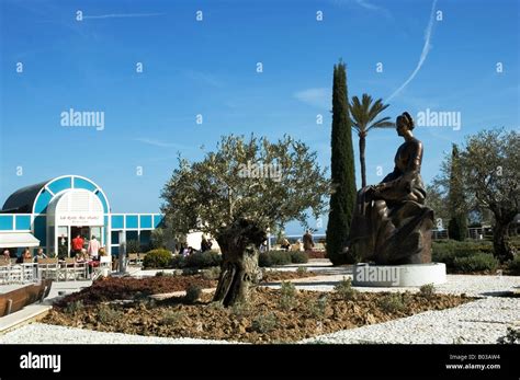 Princess Of Monaco Statue Grace Kelly Banque De Photographies Et D