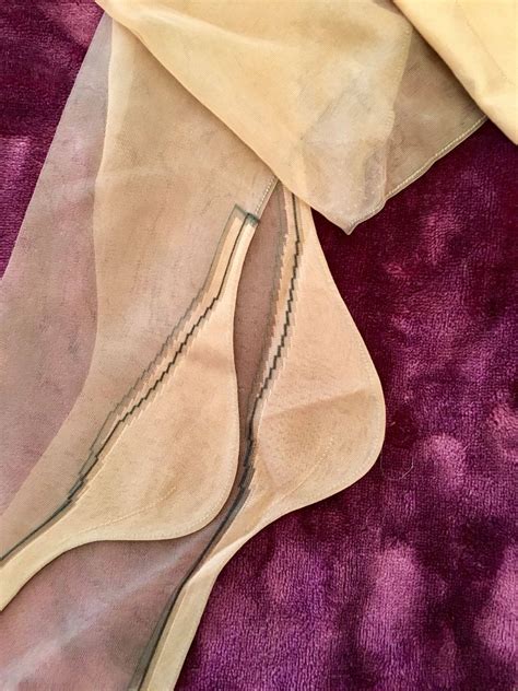 Picturesque Fancy Pattern Vintage Stockings Seams Pin Up Full Fashioned