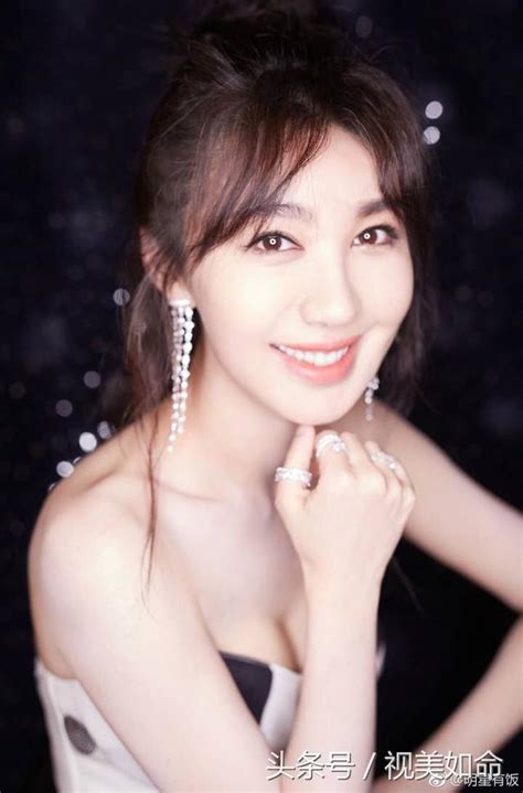李菲兒公認的冰雪滑冰女王，28歲宛若小少女 每日頭條