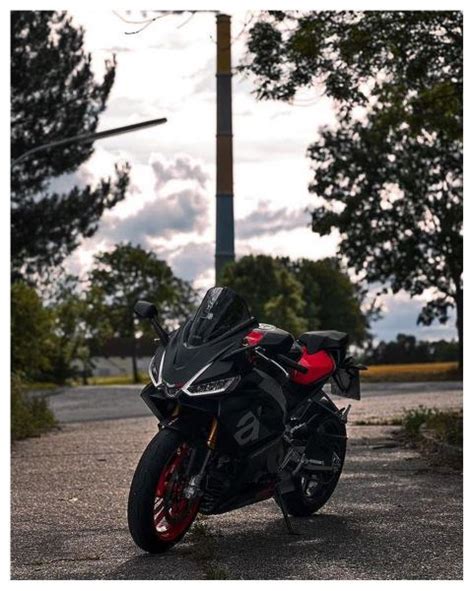 عکس پسر موتور سوار برای پروفایل