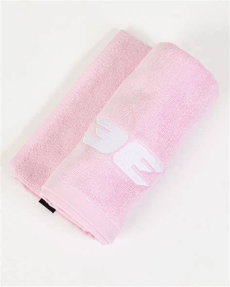 Ee Gym Towel Pink Elite Eleven