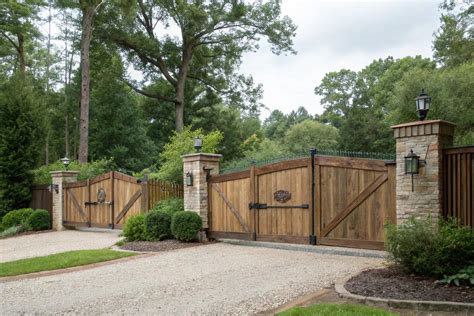 15 Inspiring Ranch Gate Entrance Ideas