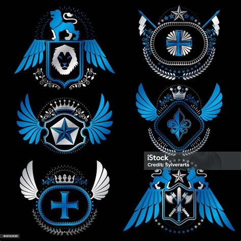 벡터 고급 문장 학 팔의 외 투입니다 컬렉션의 Blazons 빈티지 디자인 양식에 일치 시키는 그래픽 요소 로얄 크라운 및 플래그 별 타워를 사용 하 여 만든 병기 종교