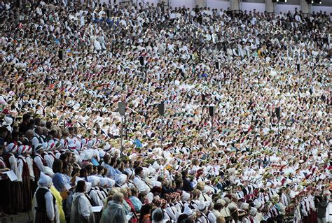 Zināmas Amatieru Koru Iecienītākās Dziesmas Vispopulārākā «manai Dzimtenei Raksts