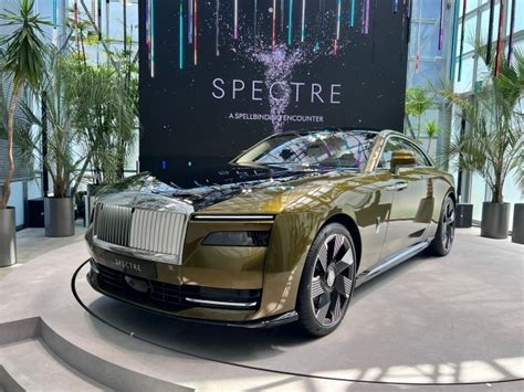 롤스로이스 6억원대 첫 순수 전기차 스펙터 한국상륙