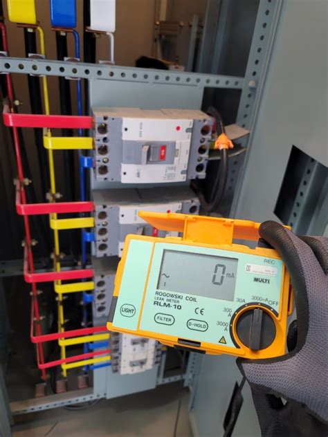 거제도 전기안전 직무 고시 배전반 분기 개폐기 2차에서 플렉시블 누설전류계로 누설전류 측정 네이버 블로그