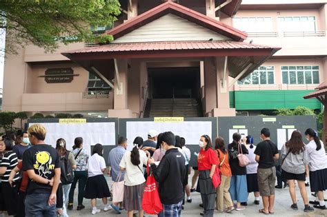 โรงเรียนมัธยมสาธิตวัดพระศรีมหาธาตุ มหาวิทยาลัยราชภัฏพระนคร Added 78 New Photos To The Album สอบ