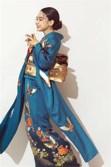 Pin By る ん On ファッション Japanese Outfits Kimono Fashion Asian Traditional Fashion