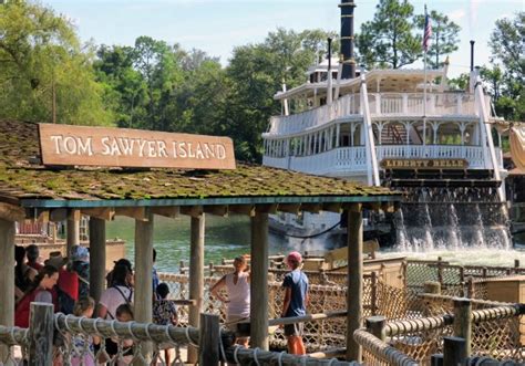 Disney Universal Announce Closing Dates For Island Coaster