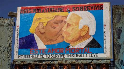 Activistas Plasmaron Un “beso” Entre Biden Y Trump Y Biden Sobre El