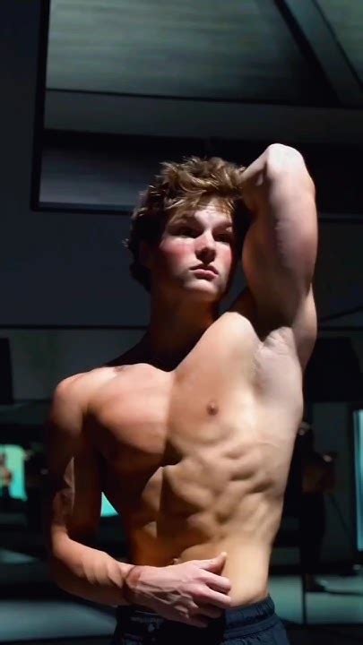 🥚alex Ebank Strong Bodybuilder Colby Fitness Ful Poses Bulk Motivation Fitness Gym Lifestyle