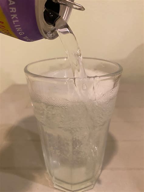 미국 탄산수 하루 1병만 섭취 양치는 마신지 30분 후에