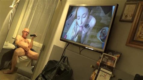 Ulf Larsen Wichst Und Ejakuliert XHamster