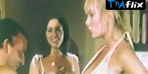 Paola Maiolini Breasts Scene In Lamour Chez Les Poids Lourds Tnaflix Com