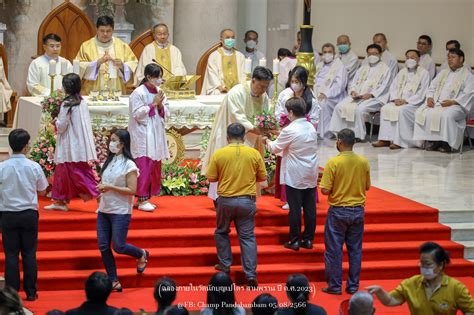 ฉลองภายในวัดนักบุญเปโตร สามพราน