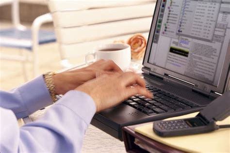 Step By Step Guide On How To Apply For Jobs Using Email How To Apply Job Application Online