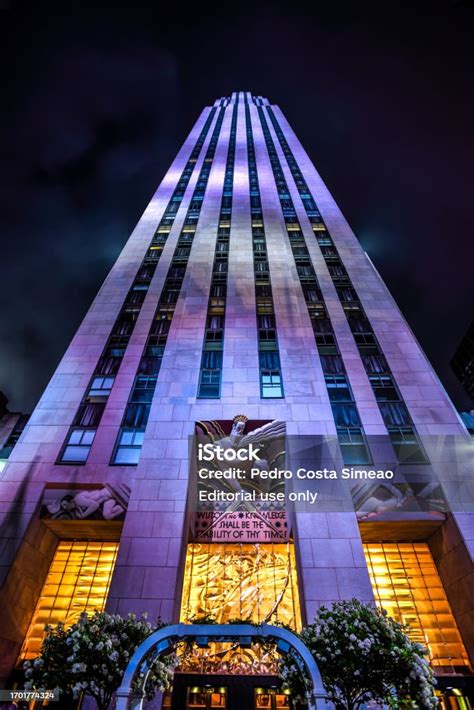 Looking Up The Facade Of Rockefeller Plaza The Centerpiece Of