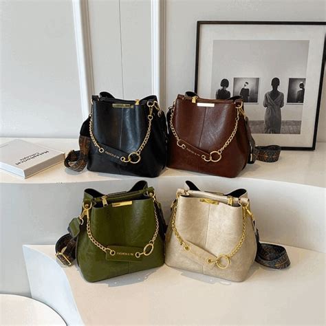 당일발송 금장 체인 버킷백 가죽 복조리백 컬러 스트랩 미듐 크로스백 결혼식 하객가방 에이블리