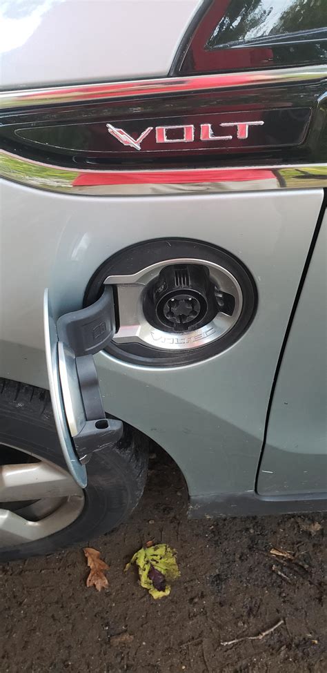 Anyone Find A Workaround For The Charge Door Not Opening Rvolt
