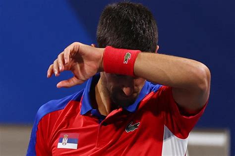 Novak Djokovic Jette Sa Raquette De Colère Et Nobtient Pas D