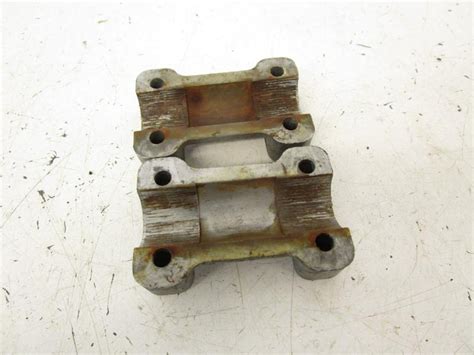 96 Polaris Xplorer 400 Handlebar Clamp 5630616 067 1996