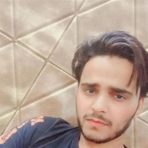 Monis Ali Monis486 • Threads Say More