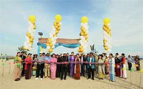 ကချင်ပြည်နယ်ဝန်ကြီးချုပ်ဦးခက်ထိန်နန် ခရီးသွားလုပ်ငန်းဖွံ့ဖြိုးတိုးတက်စေရေးနှင့် ဒေသခံပြည်သူများ