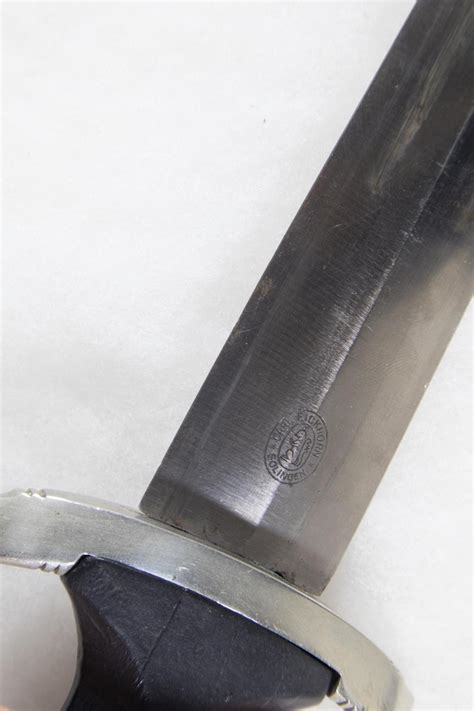 Lot Ss Chained Dagger