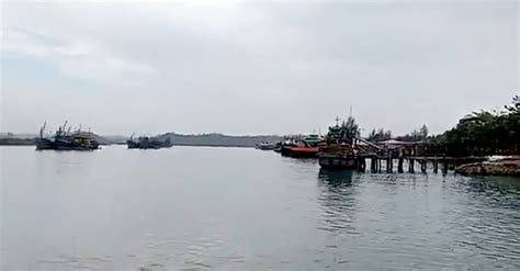 ကျောက်ဖြူတွင် စစ်တပ်က ရေကြောင်းသွားလာခွင့် ပိတ်လိုက်သဖြင့် ဒေသခံပြည်သူများ အခက်ကြုံ