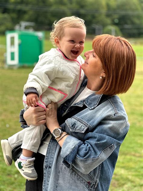 George დღეს ჩემი ულამაზესი მზრუნველი კეთილი საყვარელი და უმაგრესი დედის დღეა 💙💙🙏🏻 დედა მადლობა