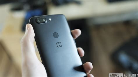 OnePlus T Review It S All About That Screen Android Authority