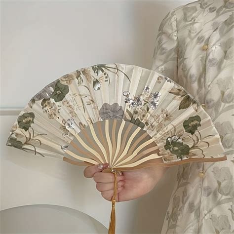 The Art And Tradition Of The Chinese Fan A Beautiful Cultural Symbol