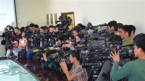 Олон нийтийн мэдэх эрхийг хангахын төлөө зүтгэдэг хэвлэлийнхэн маань