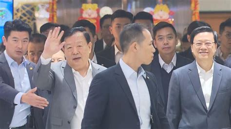 夏寶龍將軍澳酒樓飲早茶 訪政府綜合大樓會見西貢區區議員 無綫新聞tvb News