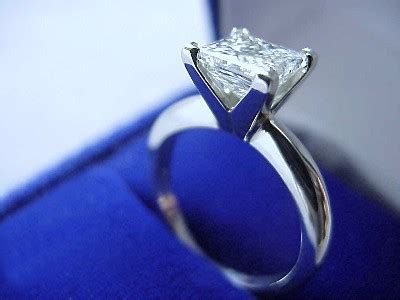 Princess Cut Diamond Ring 151 Carat H Vs1 In Solitaire Style Mounting