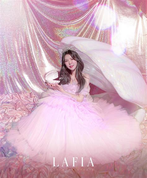 😍😘😁 광고 세븐피엠 리얼콤 정수리 앞머리 뿌리 볼륨 헤어 브러쉬 빗 머리에 볼륨감만있어도 인상이 확 달라져보이는데 저도 냉큼 리얼콤 빗으로 뿌리 볼륨을 살려줘볼게욤