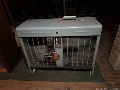 Pair Of Vintage Electric Fans Viking Box Fan And Cast Metal Ge Desk Fan