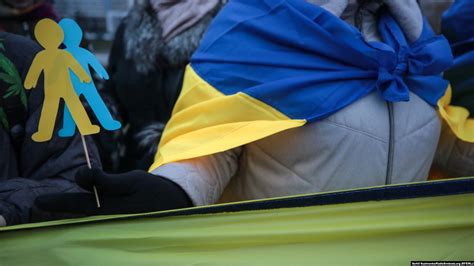 КМІС оприлюднив опитування про ставлення в Україні до біженців переселенців і жителів