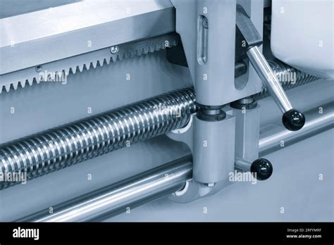 Linear Ball Screw Gear Drive For Moving Working Parts Of Metal Cutting