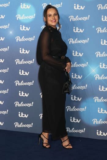 ELLIE LEACH Feet AZNudeFeet ELLIE LEACH Feet AZNudeFeet