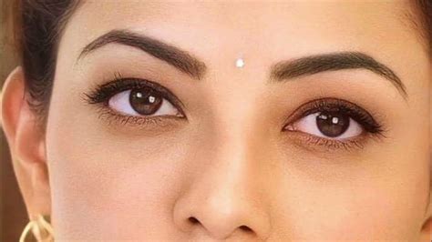 Kajal Aggarwal Beautiful Classy Eyes Closeup Tollywoodfashion