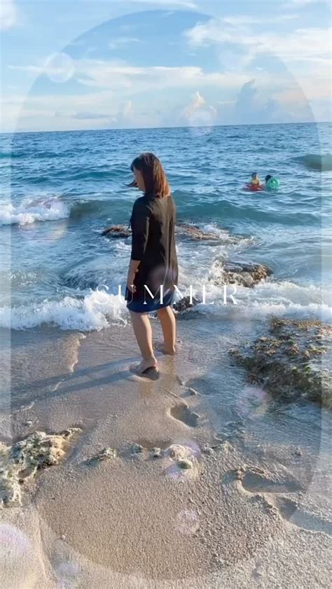現在是妳期盼長大的樣子嗎？ 這首歌 我反覆聽了好多次 心情平靜而平穩 從以前到現在 從我有認知開始 不管是感情 還是 友情 親情也是