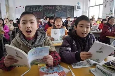国家方面希望通过信息化手段，提升教学效率、扩大优质教育资源覆盖面、促进教育公平。