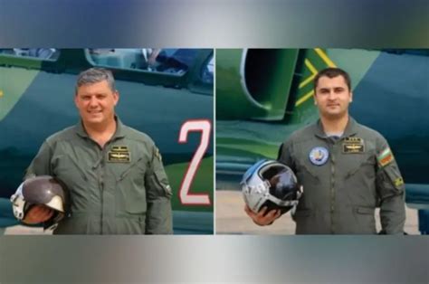 Министър Запрянов адм Ефтимов офицери и военни отдават последна почит на подп Димитров и кап Дункин